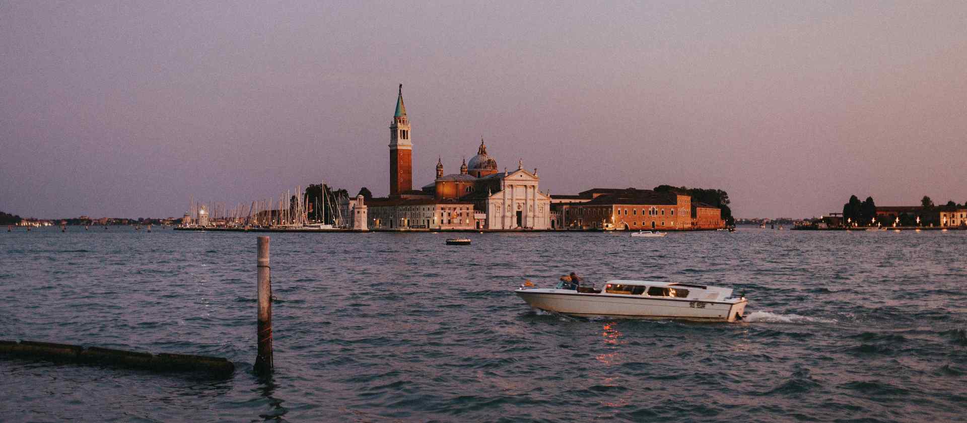 Tour in barca a Venezia – Venice Tour by Boat